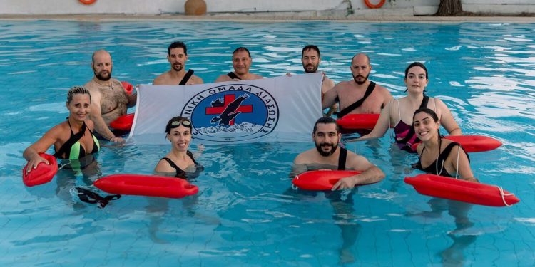 Ναυαγοσωστική Σχολή Marinerescuepatras: Συνεχείς οι εκπαιδεύσεις για ...