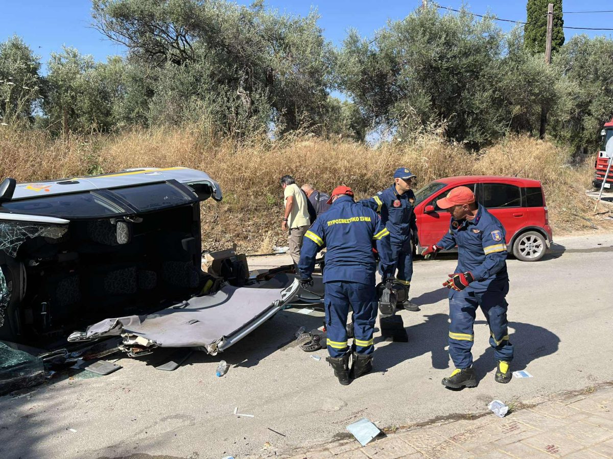 Σοβαρό τροχαίο στην Κάτω Αχαΐα - ΙΧ έπεσε πάνω σε όχημα του "Βοήθεια ...